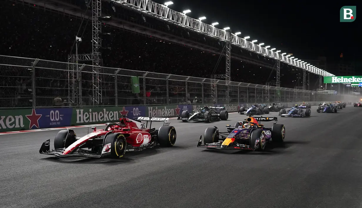 Foto: Max Verstappen Juarai Formula 1 GP Las Vegas 2023 yang Penuh Drama - Ragam Bola.com