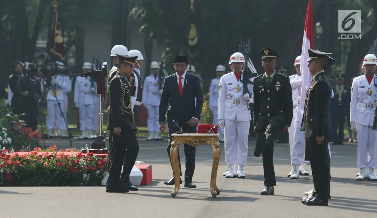 FOTO: Jokowi Lantik 781 Perwira TNI dan Polri - Foto Liputan6.com