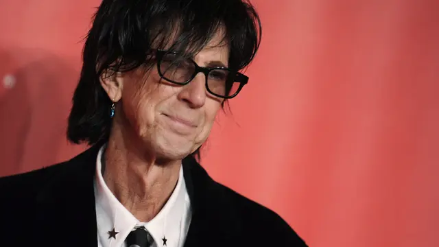 Vokalis The Cars Ric Ocasek Meninggal Misterius di Rumahnya - ShowBiz ...