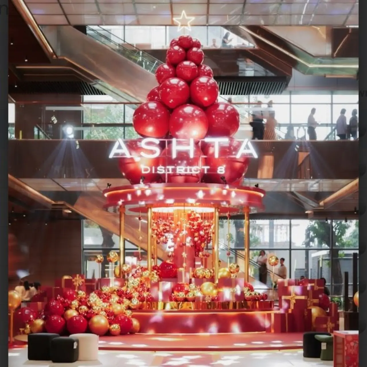 8 Spot Semarak Liburan Natal dan Akhir Tahun di ASHTA District 8 ...