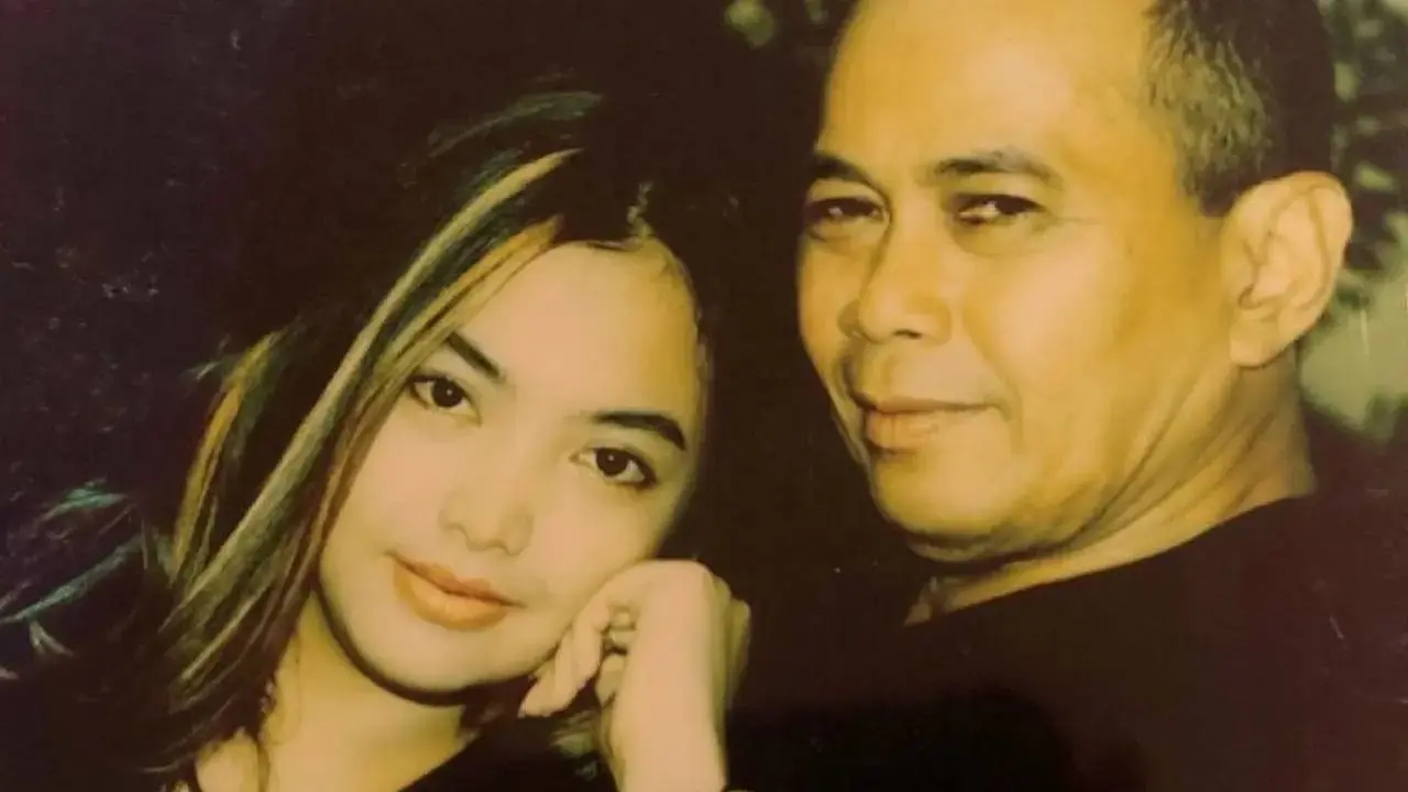 24 Tahun Menikah, Ini 8 Potret Lawas Inggrid Kansil dengan Suami yang Harmonis - Hot Liputan6.com