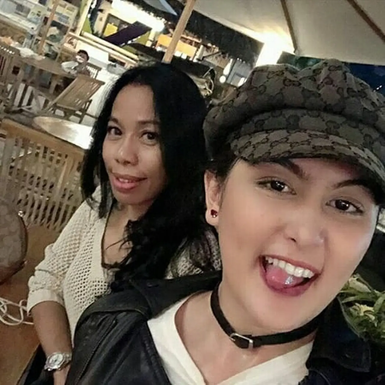 7 Potret Jadul Kebersamaan Talitha Curtis dan Ibunda, Penampilannya ...