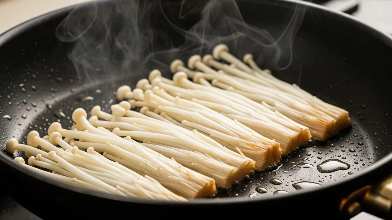 7 Trik Masak Jamur Enoki Agar Tidak Menghitam dan Layu, Pertahankan ...