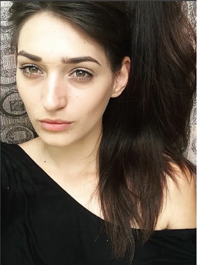 Ariana Cooper Resmi Dinikahi Vokalis Sum 41 - ShowBiz Liputan6.com