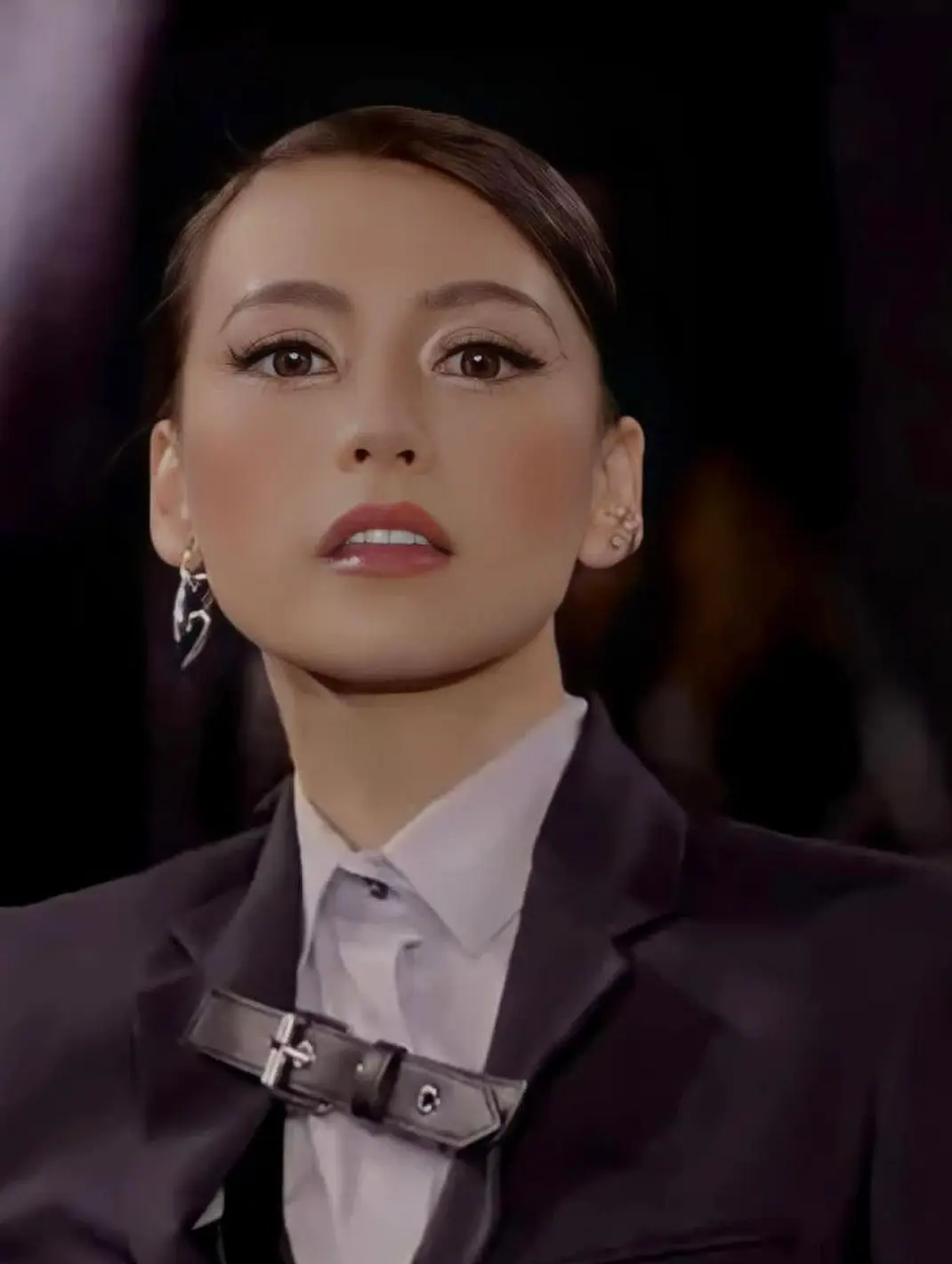 Gaya Elegan Tamara Dai di Catwalk Paris Fashion Week - Foto Liputan6.com