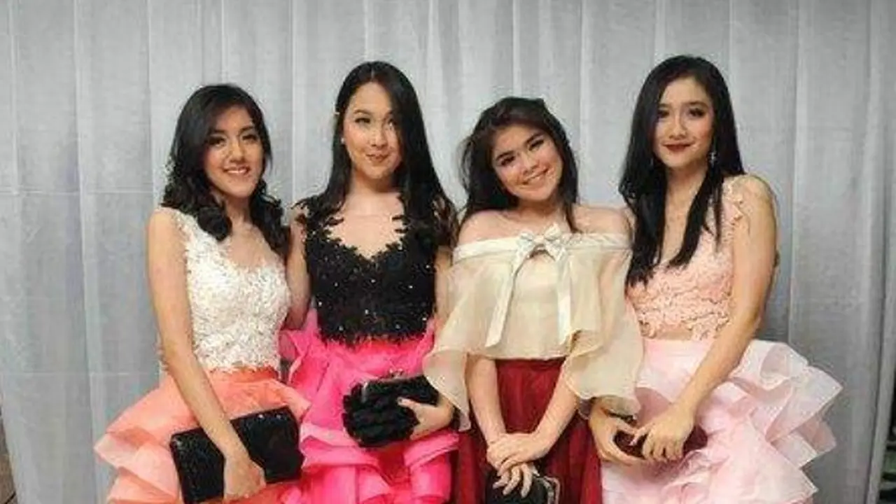 Profil, Agama dan Foto-foto Febby Rastanty, Mantan Anggota Blink yang ...