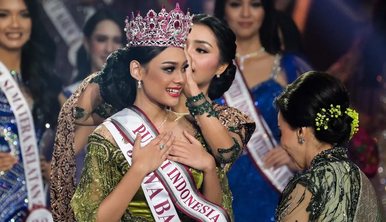 Lebih Dekat dengan Puteri Indonesia 2024 Harashta Haifa Zahra - Foto ...