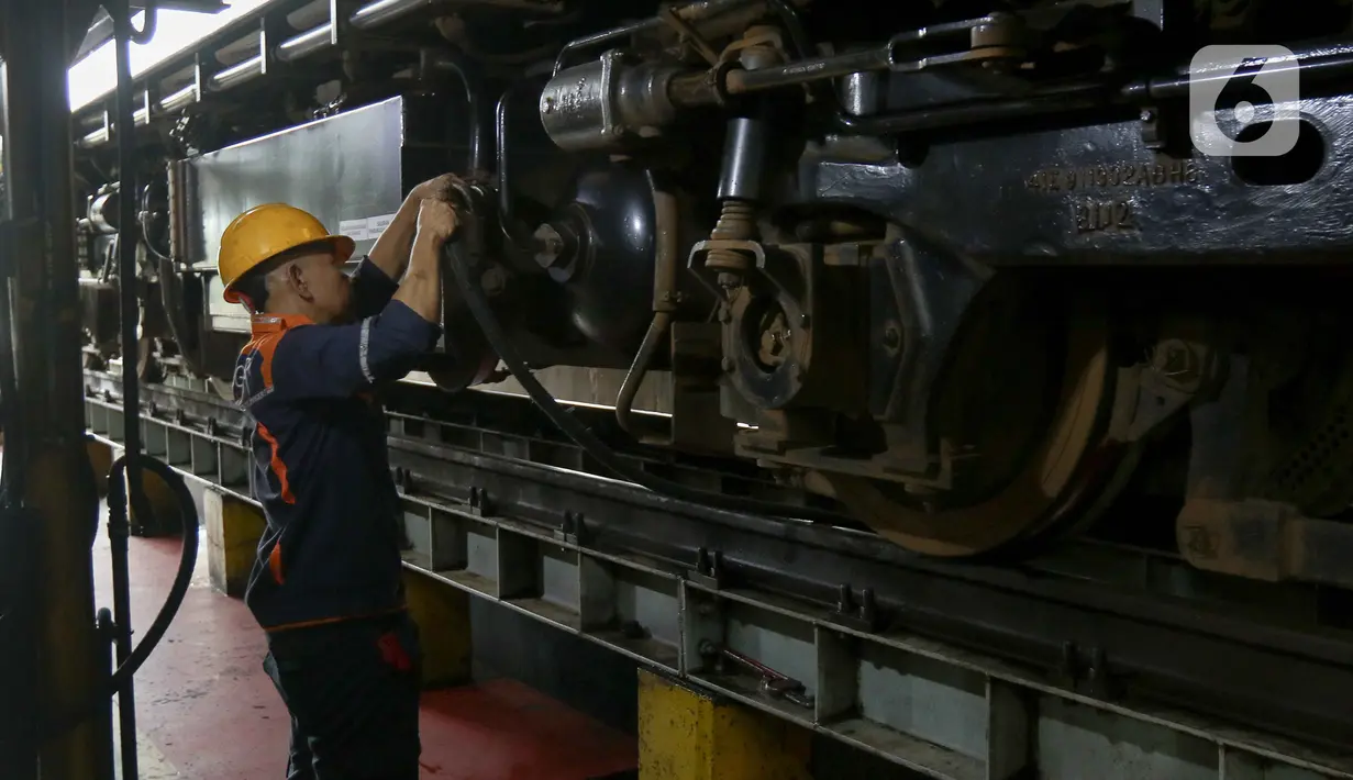 Sambut Libur Nataru 2024/2025, PT KAI Pastikan Kelayakan Lokomotif Kereta Api Jarak Jauh - Foto ...