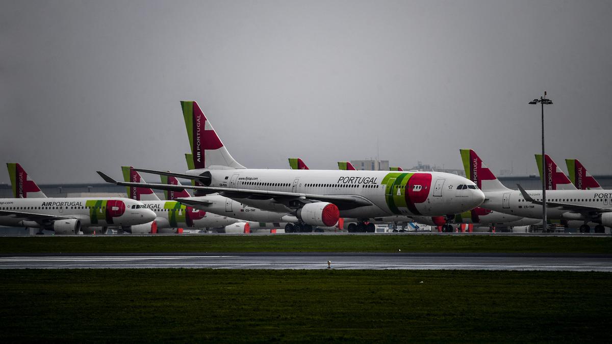 Pesawat Tujuan London Mendarat Darurat Usai Muncul Asap di Kabin, 9 ...