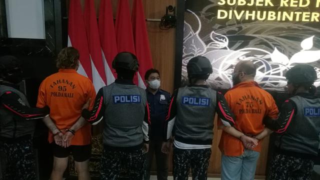 Akhir Pelarian 2 Buronan Interpol Red Notice WNA Ceko dan Slovakia di ...