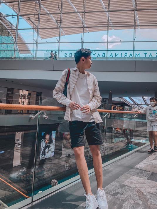 FOTO: Potret Gaya Stylish Njan Anak Sule dengan Celana Pendek - Foto ...