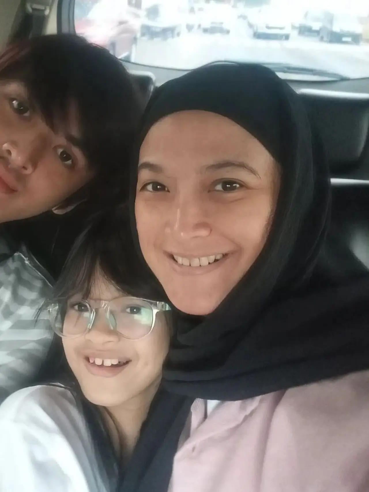 7 Potret Andhara Early dan Putra Sulung Bak Kakak Adik, Didukung Jadi Sopir - Hot Liputan6.com