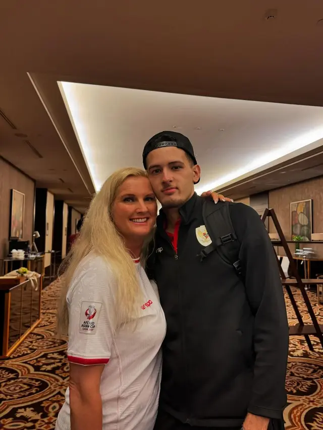 6 Potret Justin Hubner Bareng Ibunda, Sang Ibu Disebut Mirip Taylor ...