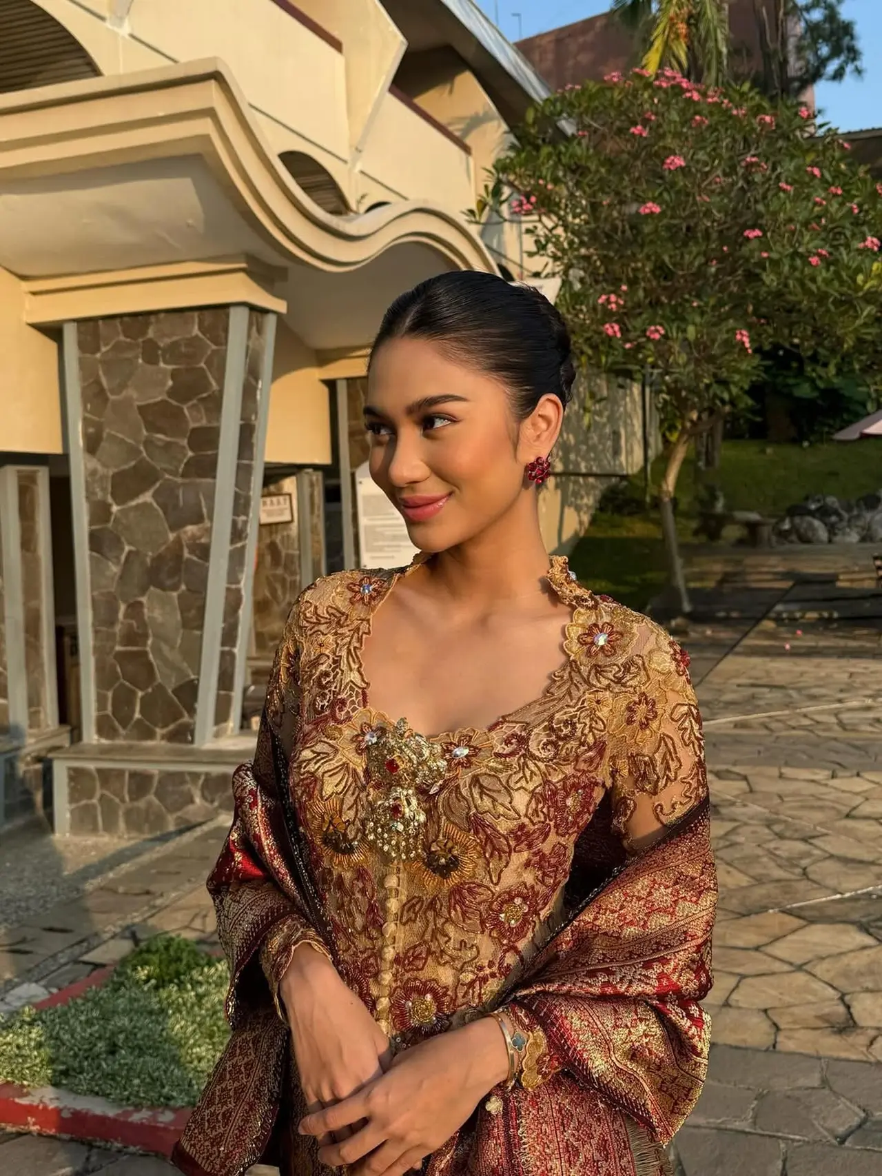 Momen Azizah Salsha Satu Lapangan Padel Bareng Mantan, Philo Paz Armand - ShowBiz Liputan6.com