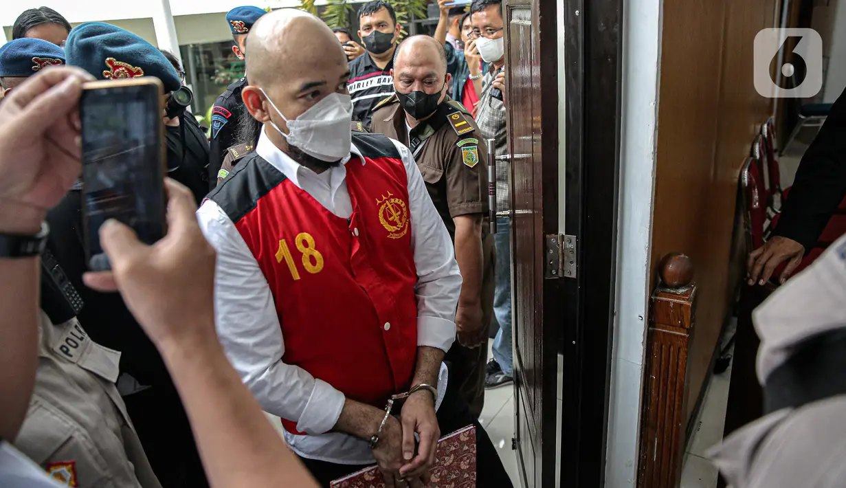 Ekspresi Baiquni Wibowo Jalani Sidang Perdana Kasus Perusakan Barang Bukti Pembunuhan Brigadir J ...