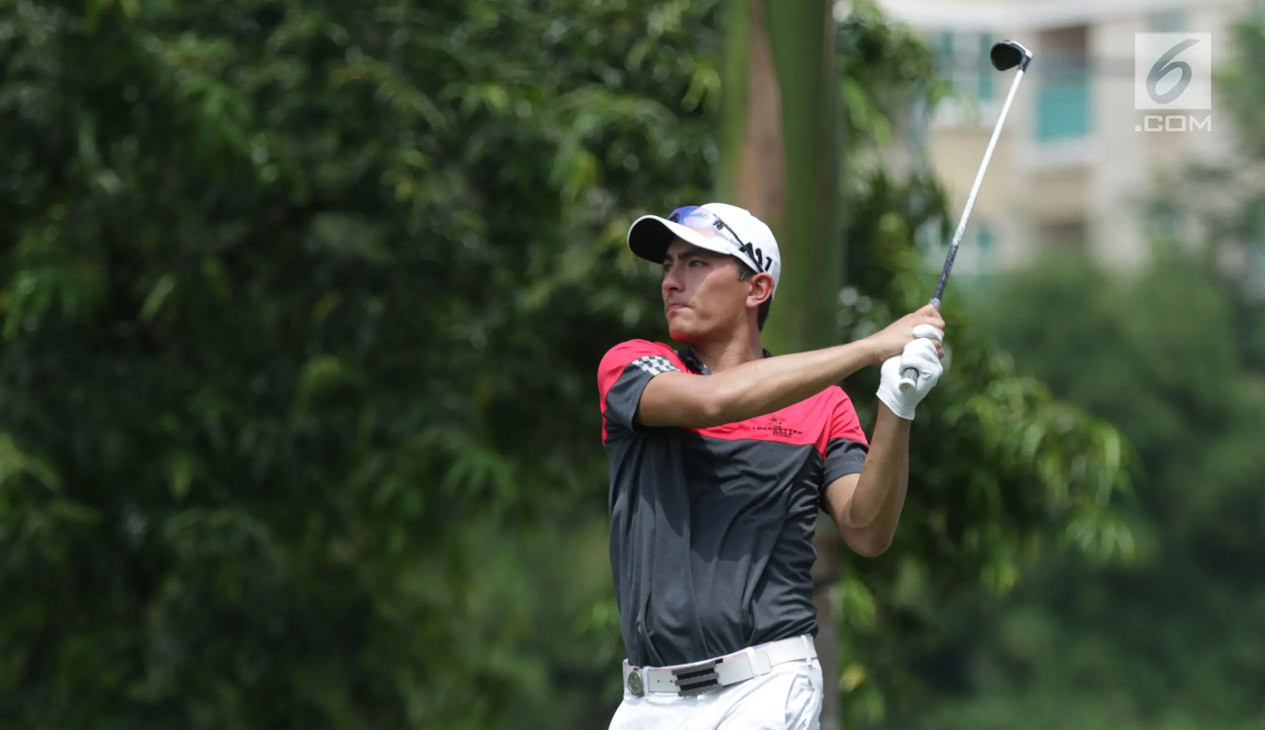 PHOTO: Aksi Danny Masrin dan Rory Hie di Golf Indonesia Open 2017 ...