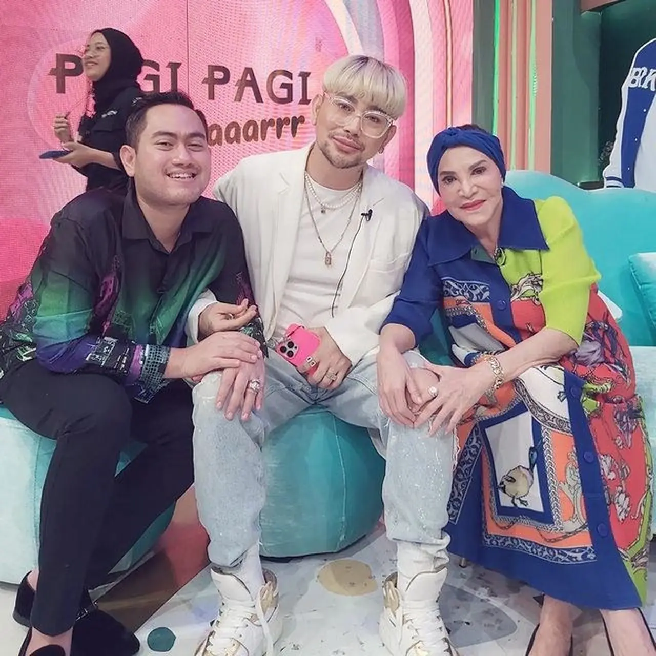 10 Potret Transformasi Mpok Atiek dari Muda hingga Kini, Perubahan ...