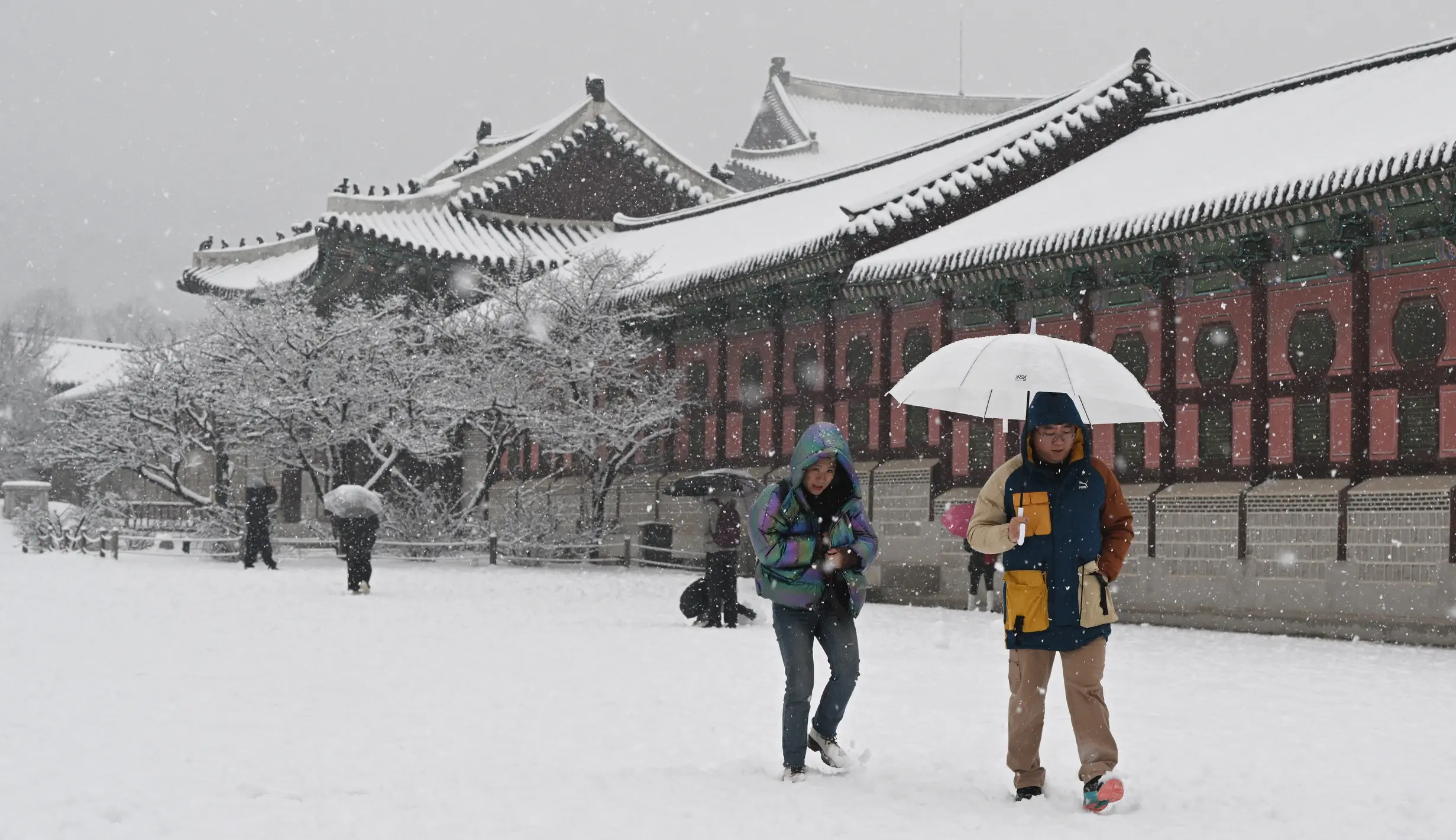Suasana Salju di Istana Gyeongbokgung Korsel - Foto Liputan6.com