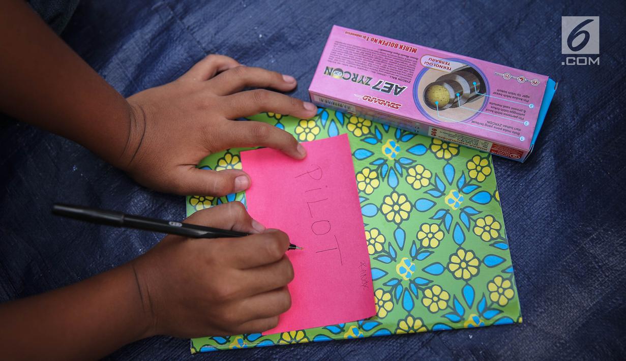 Lewat Secarik Kertas, Anak-Anak Pemulung Tuliskan Cita-Cita dan Harapan ...