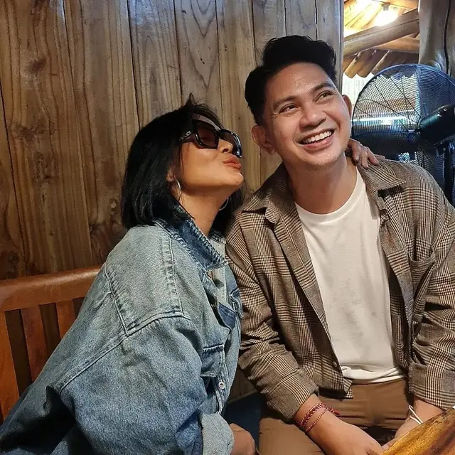 5 Potret Atiek CB Kembali Eksis, Reuni dengan Ronnie Sianturi Sang ...