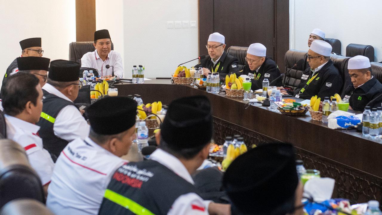 Sambangi Kantor PPIH Daker Makkah, Malaysia Pelajari Penyelenggaraan ...