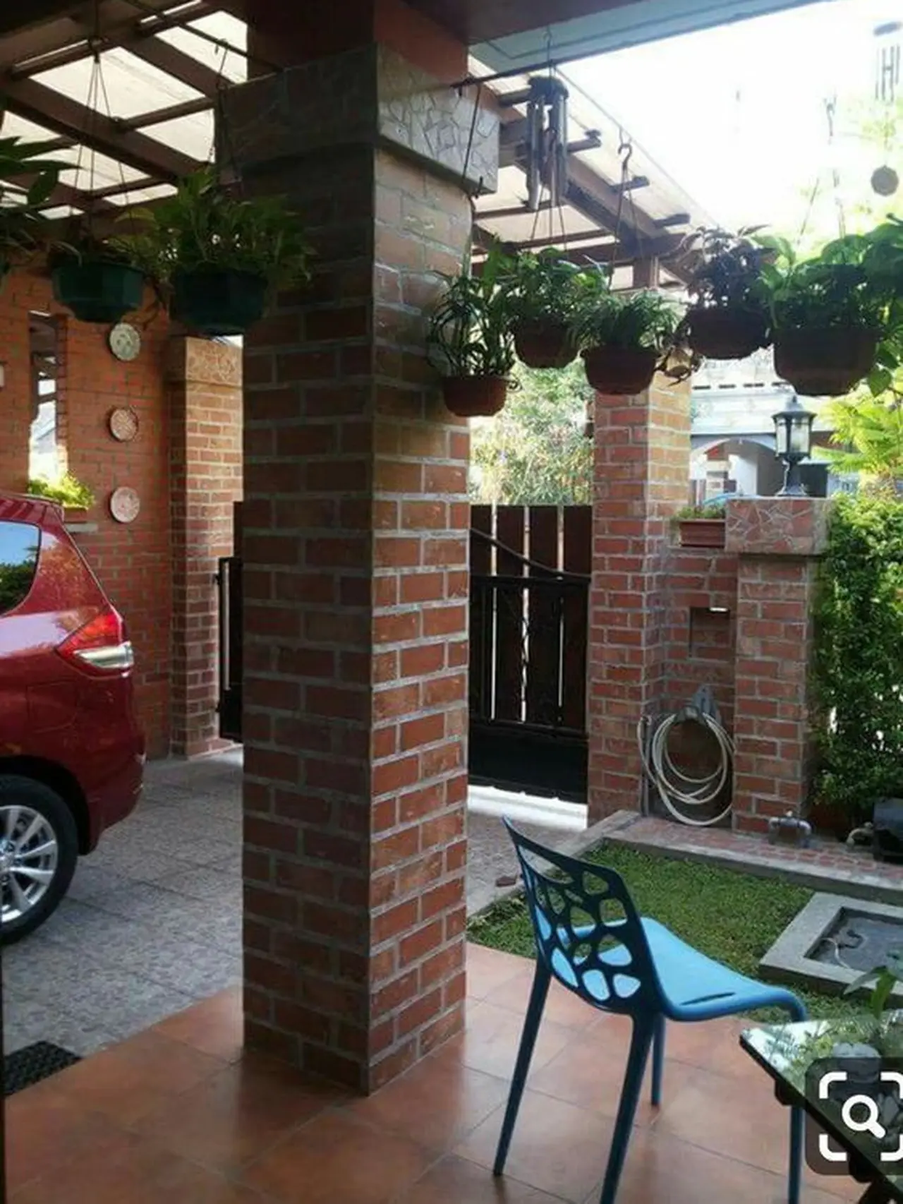 7 Inspirasi Desain Dinding Depan Rumah, Minimalis Tapi Berkesan Cantik ...