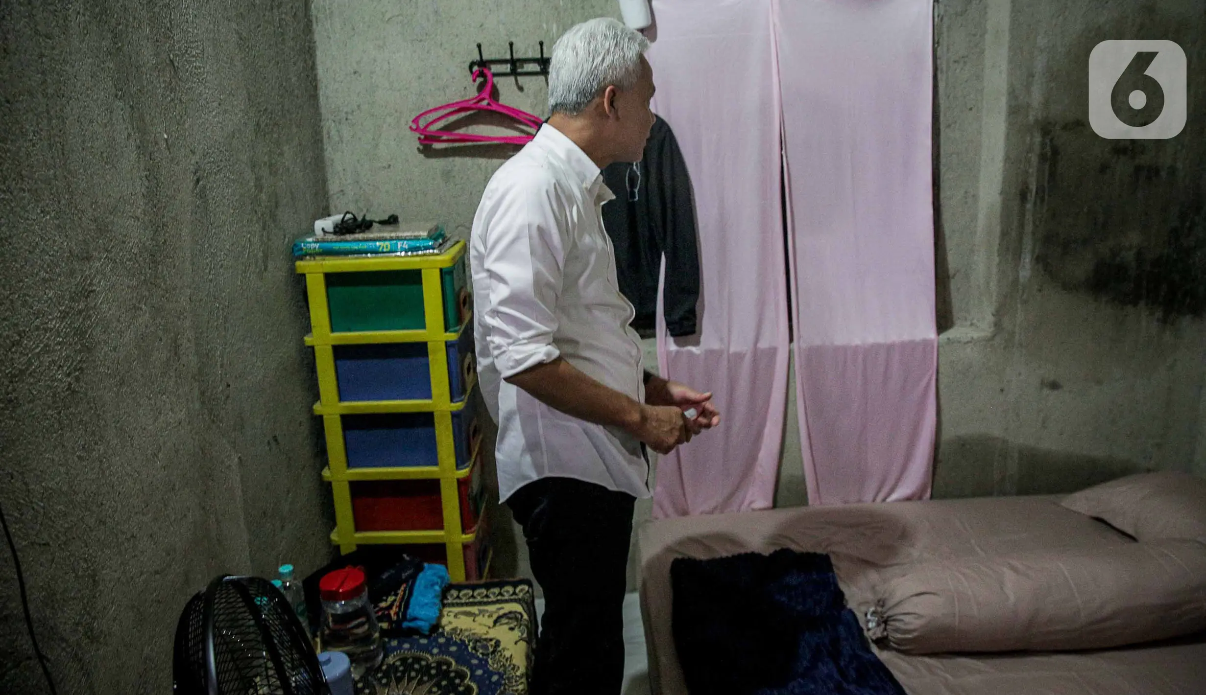 Saat Ganjar Pranowo Menginap di Rumah Guru Honorer - Foto Liputan6.com