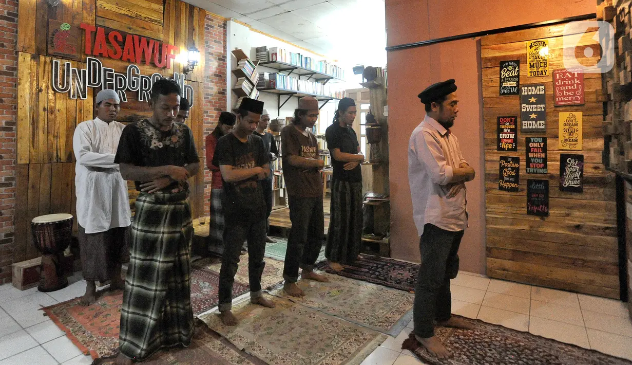 FOTO: Pondok Tasawuf Underground Anak Jalanan dan Punk - Foto Liputan6.com