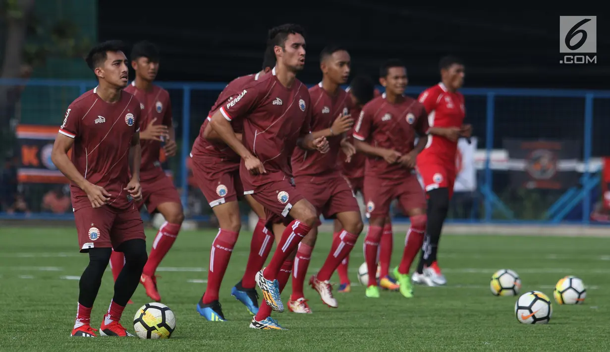 FOTO: Tatap Musim 2019, Persija Gelar Latihan Perdana Terbuka - Foto ...