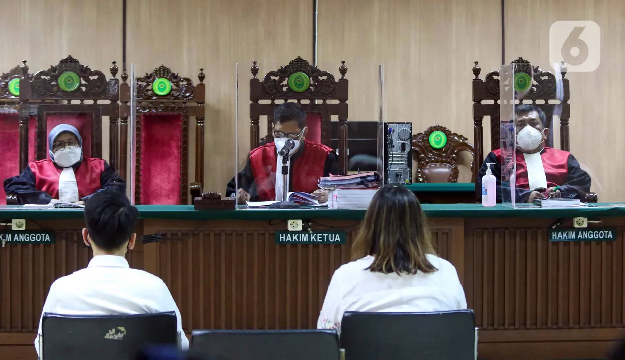 FOTO: Adam Deni Jalani Sidang Pledoi Kasus Pelanggaran UU ITE - Foto ...