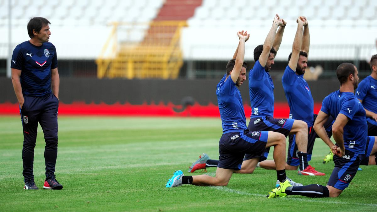 Conte Ingin 2 Pemain Ini Bertahan di Stamford Bridge - Bola Liputan6.com