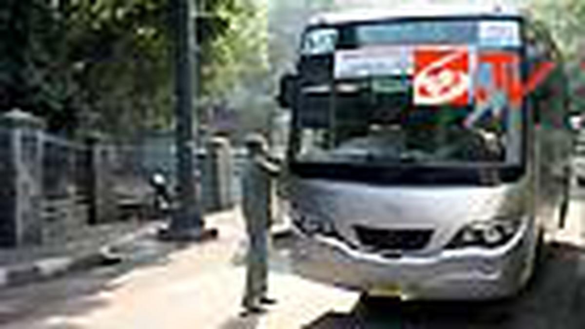 Kopaja AC Resmi Beroperasi - Video Liputan6.com