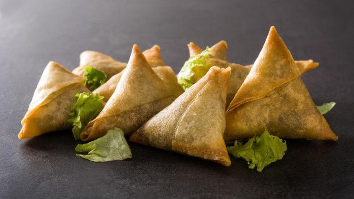 Resep Mudah Membuat Beef Samosa, Gurih dan Nikmat di Setiap Gigitan ...