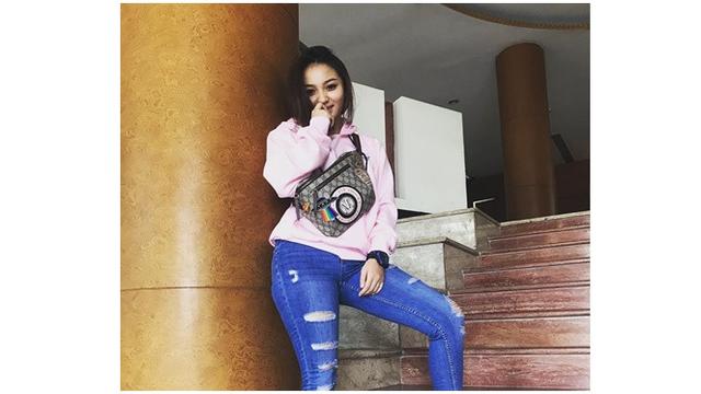 Usai Viral Tas 20 Juta, Begini Gaya Revina VT di Kesehariannya - Hot ...