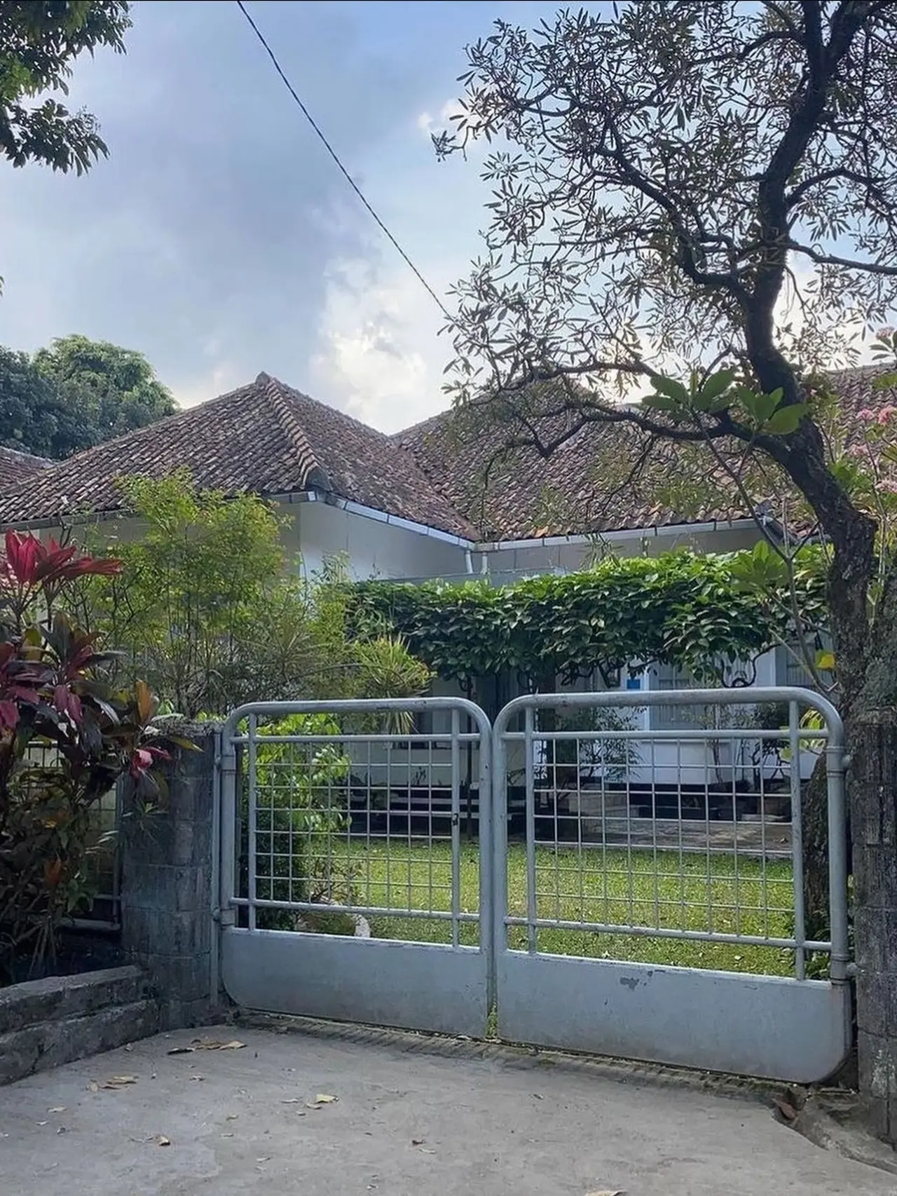 7 Potret Rumah Milea di Bandung Kini Dilarang Dipakai Foto, Netizen ...