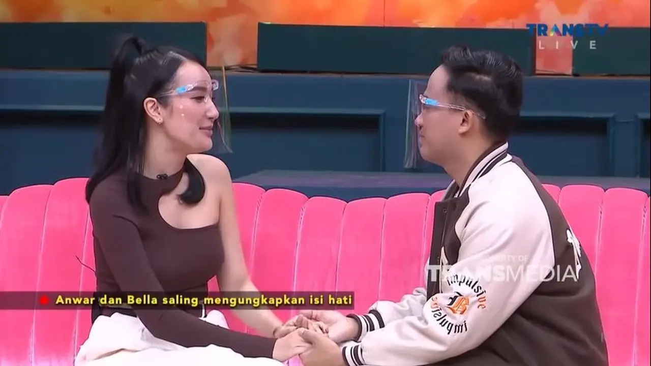 Go Public, Ini 6 Potret Kebersamaan Anwar BAB dan Bella Aprilia Sant ...