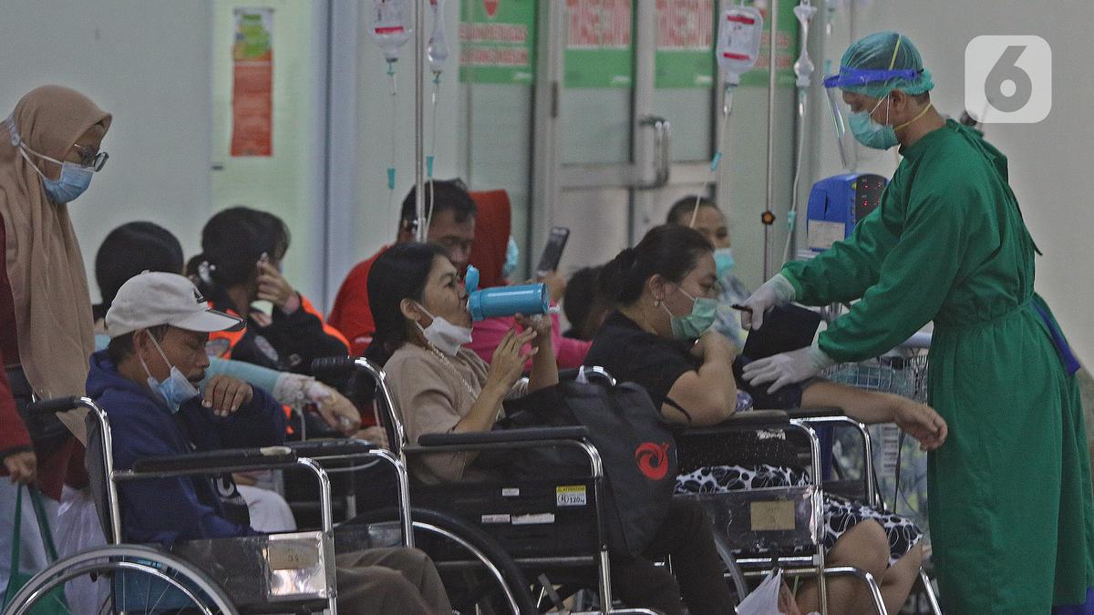 Ruang IGD Penuh, RSUD Cibinong Bogor Dirikan Tenda Darurat Pasien Covid-19