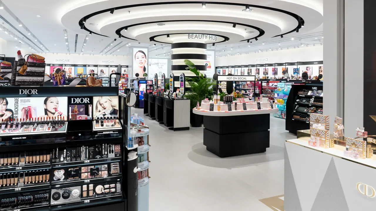 SEPHORA Indonesia Resmikan Konsep Baru di Gerai Pondok Indah Mall 3