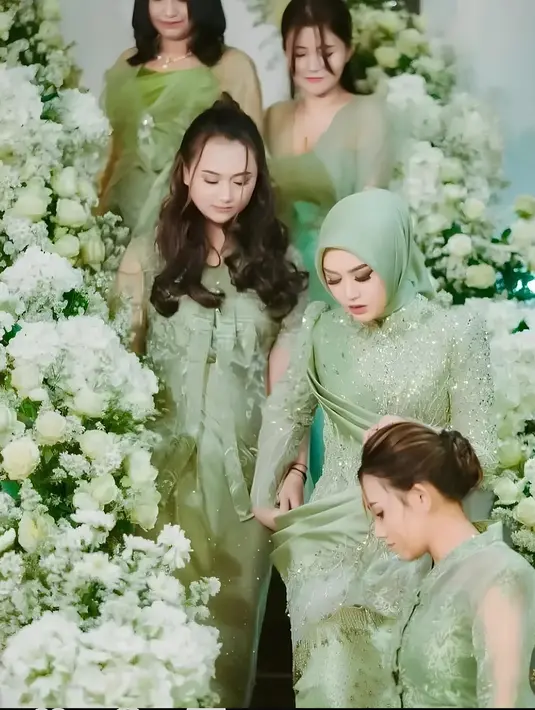 Potret Pernikahan Happy Asmara dan Gilga Sahid yang Sempat Dirahasiakan ...