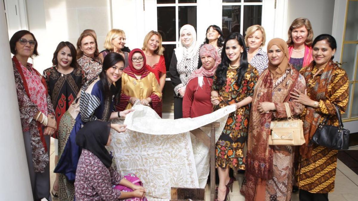 Batik, Cermin Ekonomi Kreatif Negara - Lifestyle Liputan6.com