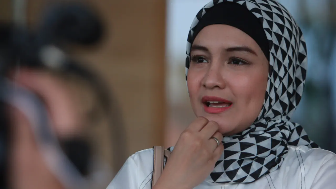 Potret Dulu dan Kini Intan Nuraini dengan Hijabnya, Tampil Anggun dan Terlihat Tak Berubah ...