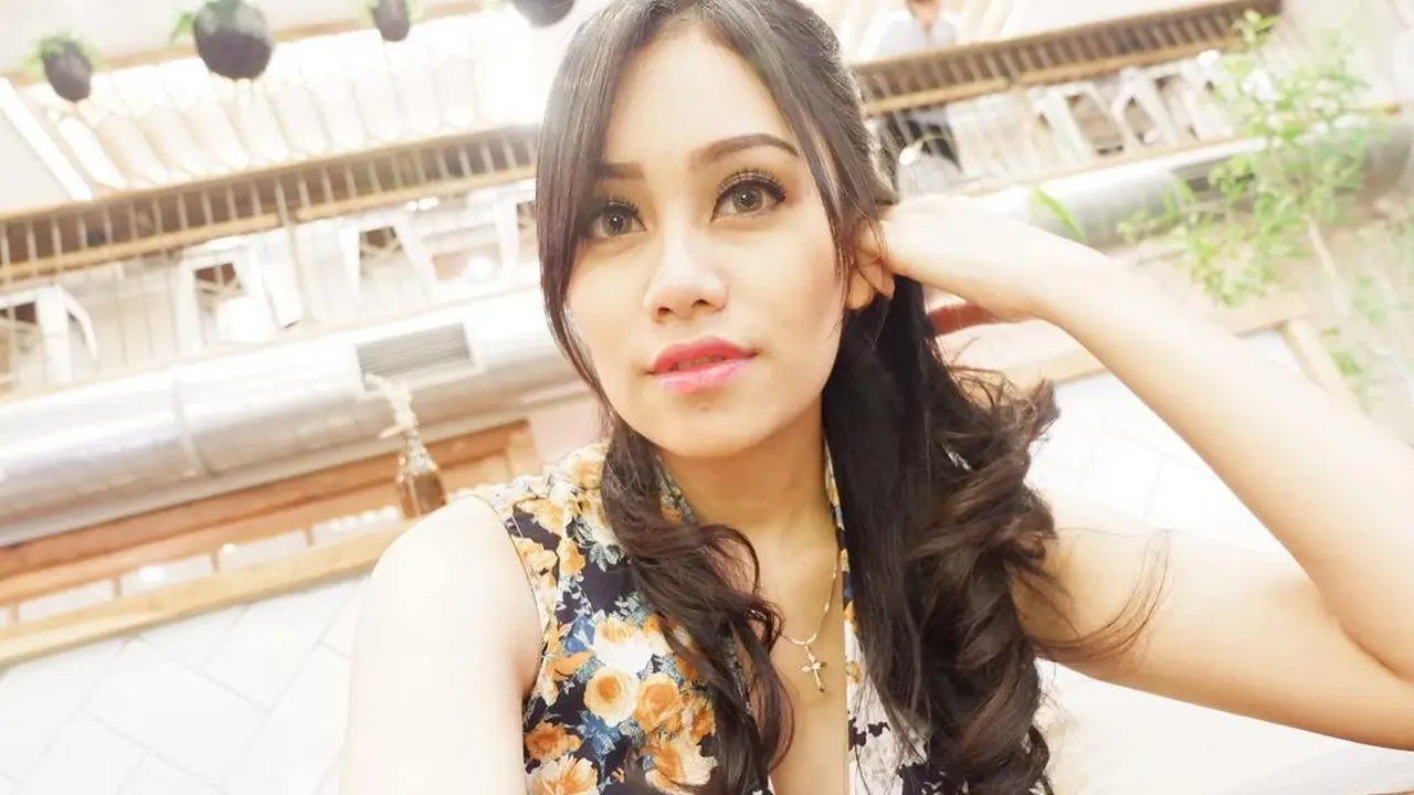 6 Potret Cantik Kleine Marsha, Putri Tiri Nunung yang Tidak Terekspos ...