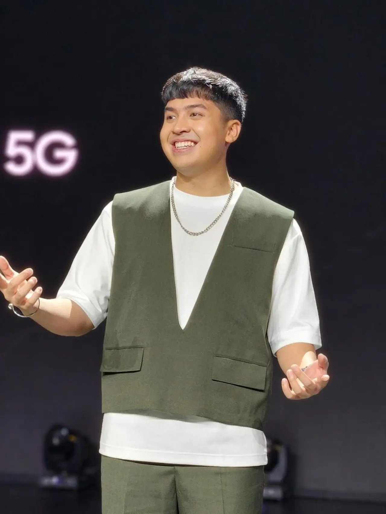 6 Potret Jerome Polin Ubah Gaya Rambut, Disebut Mirip Tulus Versi Muda ...