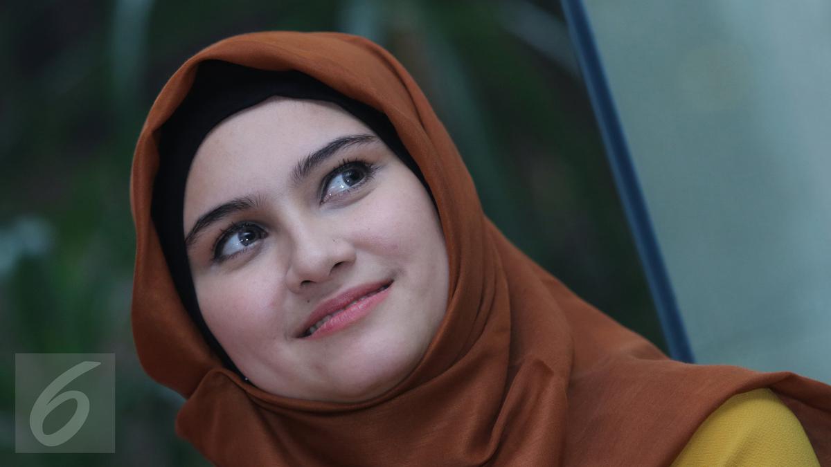 Zee Zee Shahab Lebih Percaya Ortu daripada Babysitter