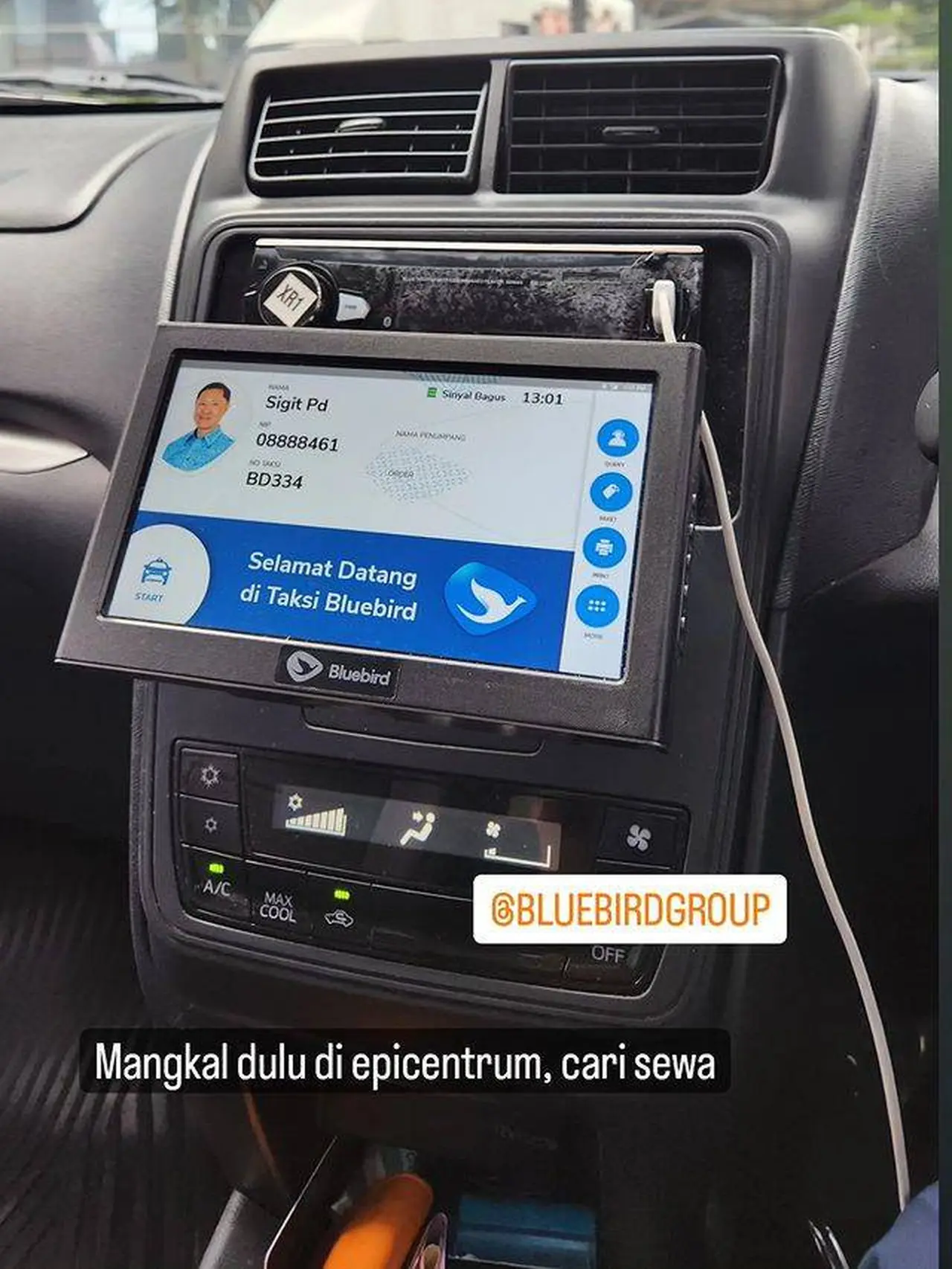 Viral Momen CEO Blue Bird saat Narik Taksi, 7 Potretnya Ini Curi ...