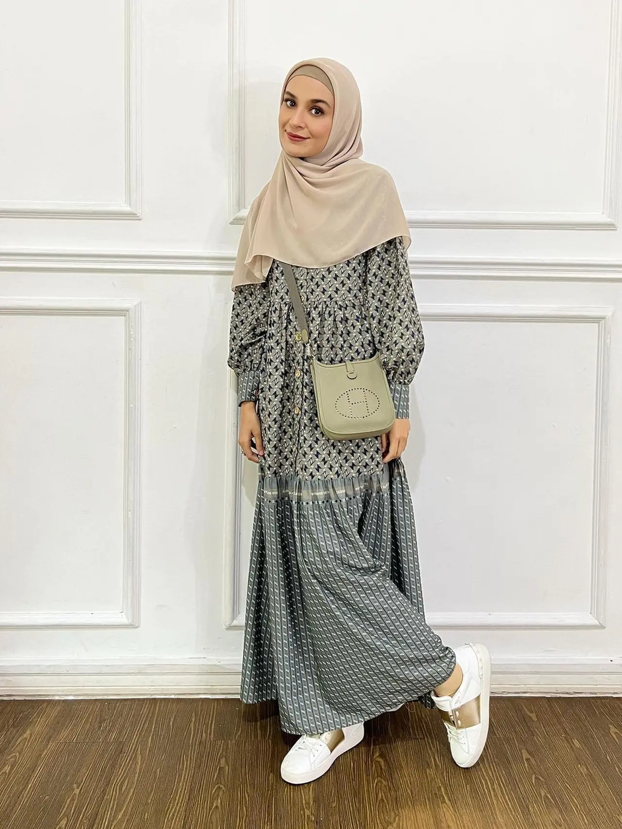 8 Model Baju Gamis Simple dan Elegan, Simak Inspirasinya dari Citra ...