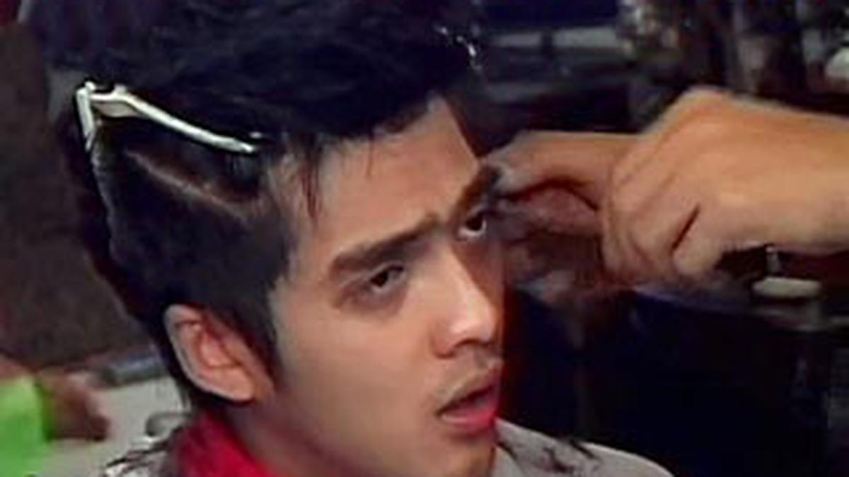 Rambut Mohawk, Ricky Harun Tampil Lebih Segar - ShowBiz Liputan6.com