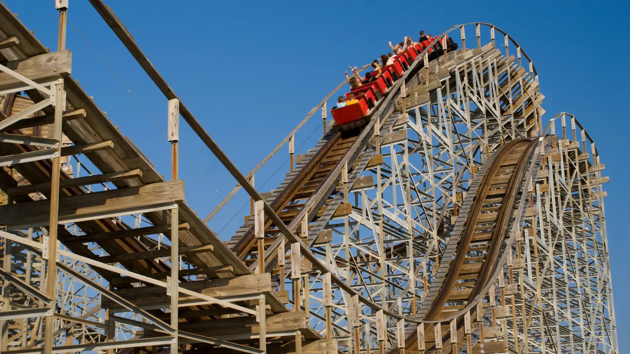 16 Agustus 1898: Roller Coaster Pertama Dipatenkan, Penumpangnya Hanya ...