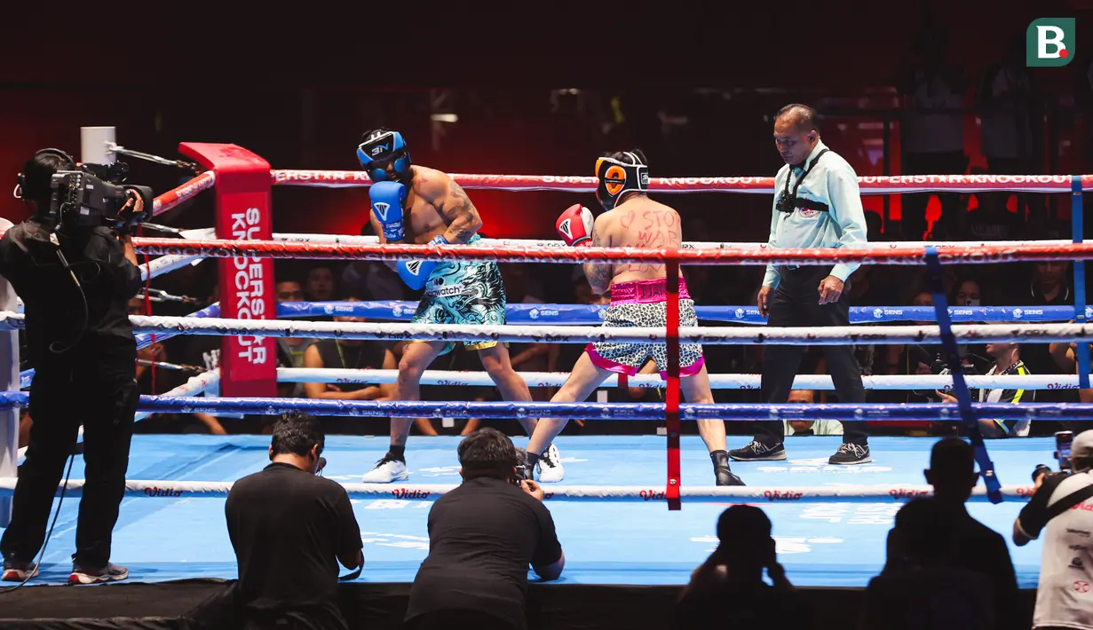 Foto: Momen Onadio Leonardo Kalah TKO dari Bobby Saputra di Superstar ...