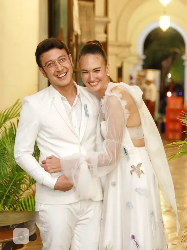 Nadine Chandrawinata - Dimas Anggara Menikah, Tyas Mirasih: Welcome To The Club - ShowBiz ...